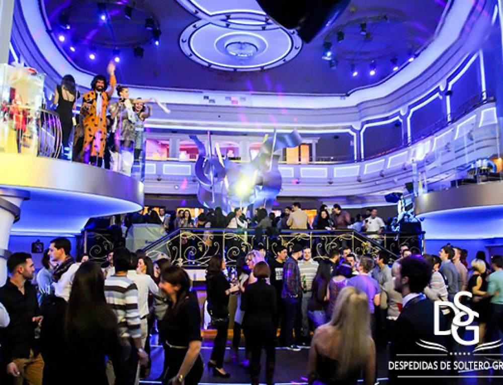 683 Upper Club, lo último en discotecas para despedidas
